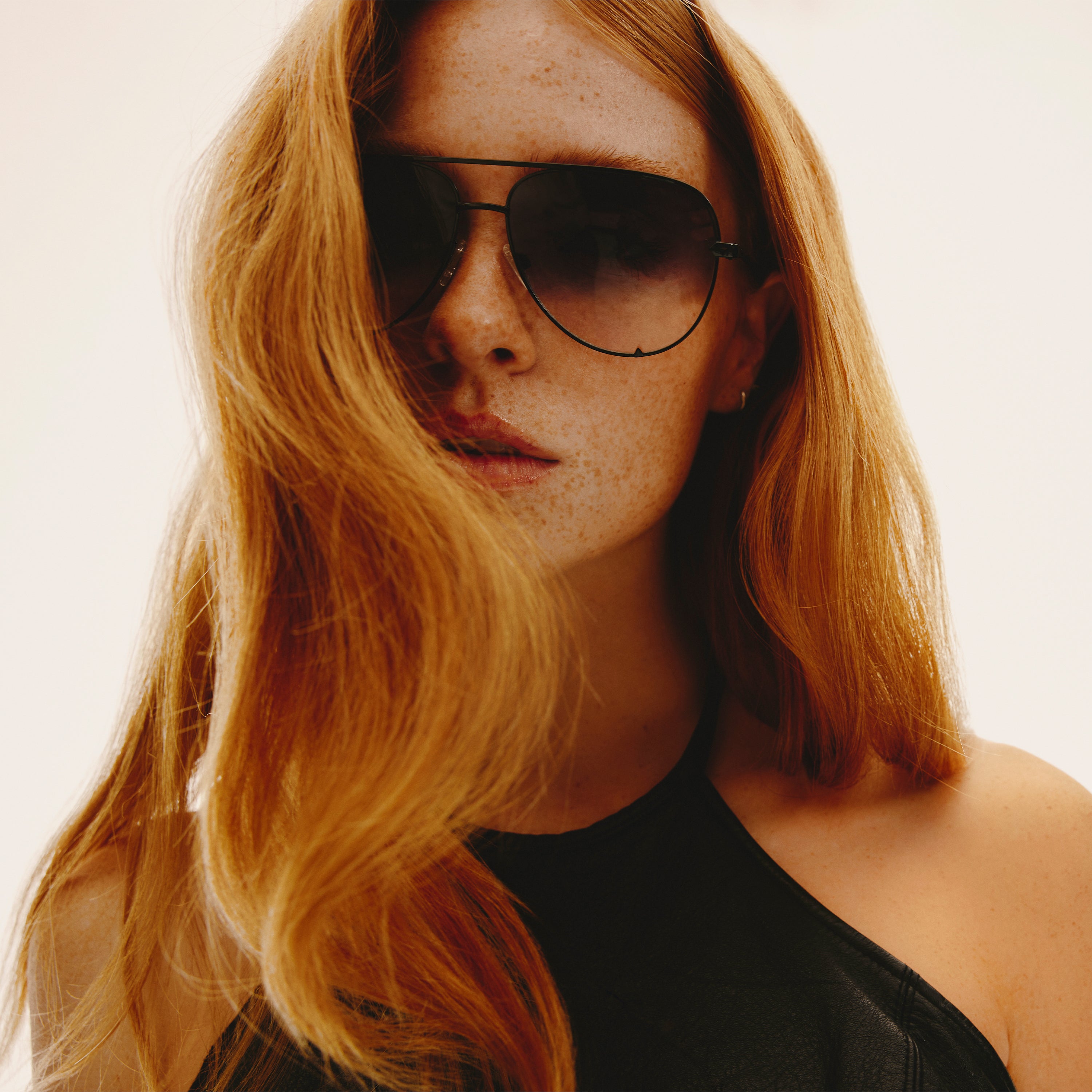 HIGH KEY MINI Sunglasses | Quay Australia