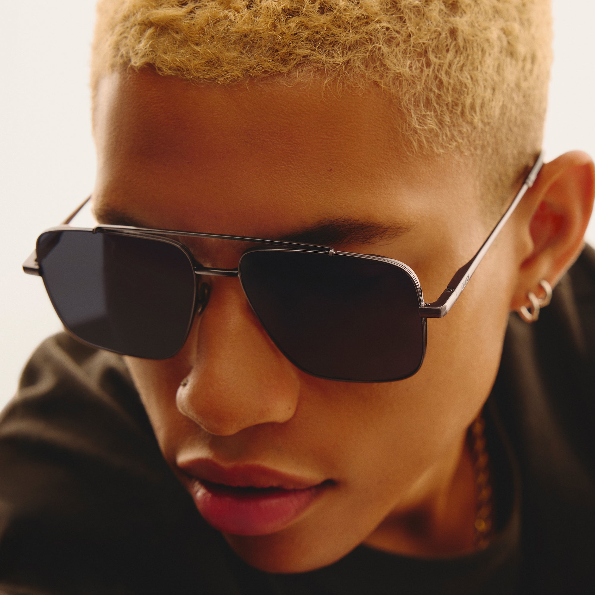 LEVEL OUT Large Navigator Sunglasses for Men – QUAY